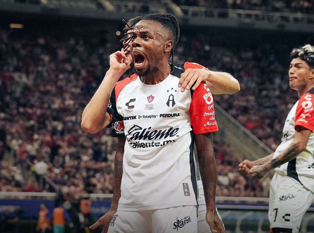 Jhon Murillo, figura en el "Clásico Tapatío" de México (+Videos ...